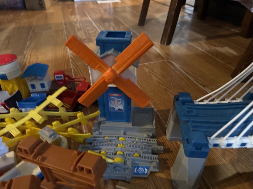 Huge Fisher-Price Geo-trax train set with over 120 pieces | eBay