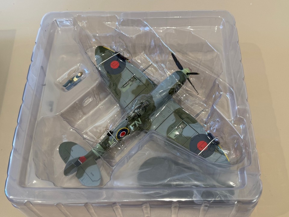 Hobbymaster 1:48 Supermarine Spitfire Mk IX RAF 331 Sqn Norwegian ...