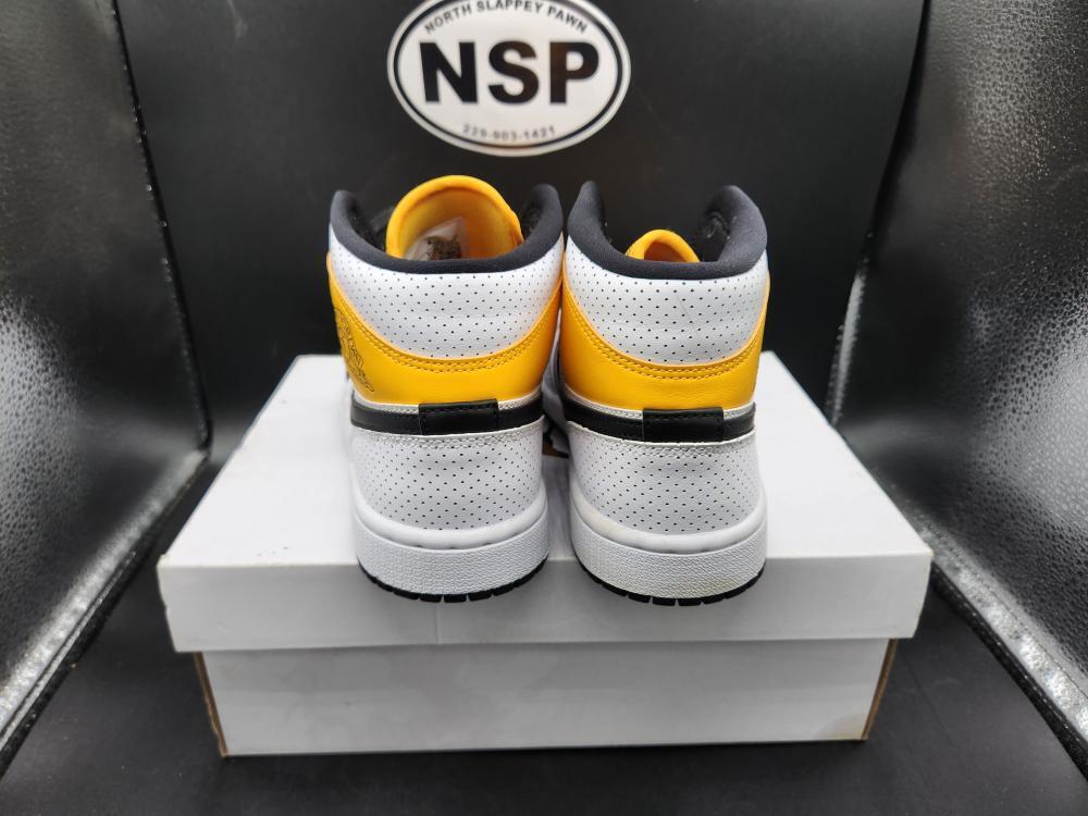 JORDAN 1 MID LASER ORANGE SZ 7.5 WOMEN BQ6472107 CB1024NY JORDAN 1 MID LASER ORANGE SZ 7.5 WOMEN BQ6472107 CB1024NY