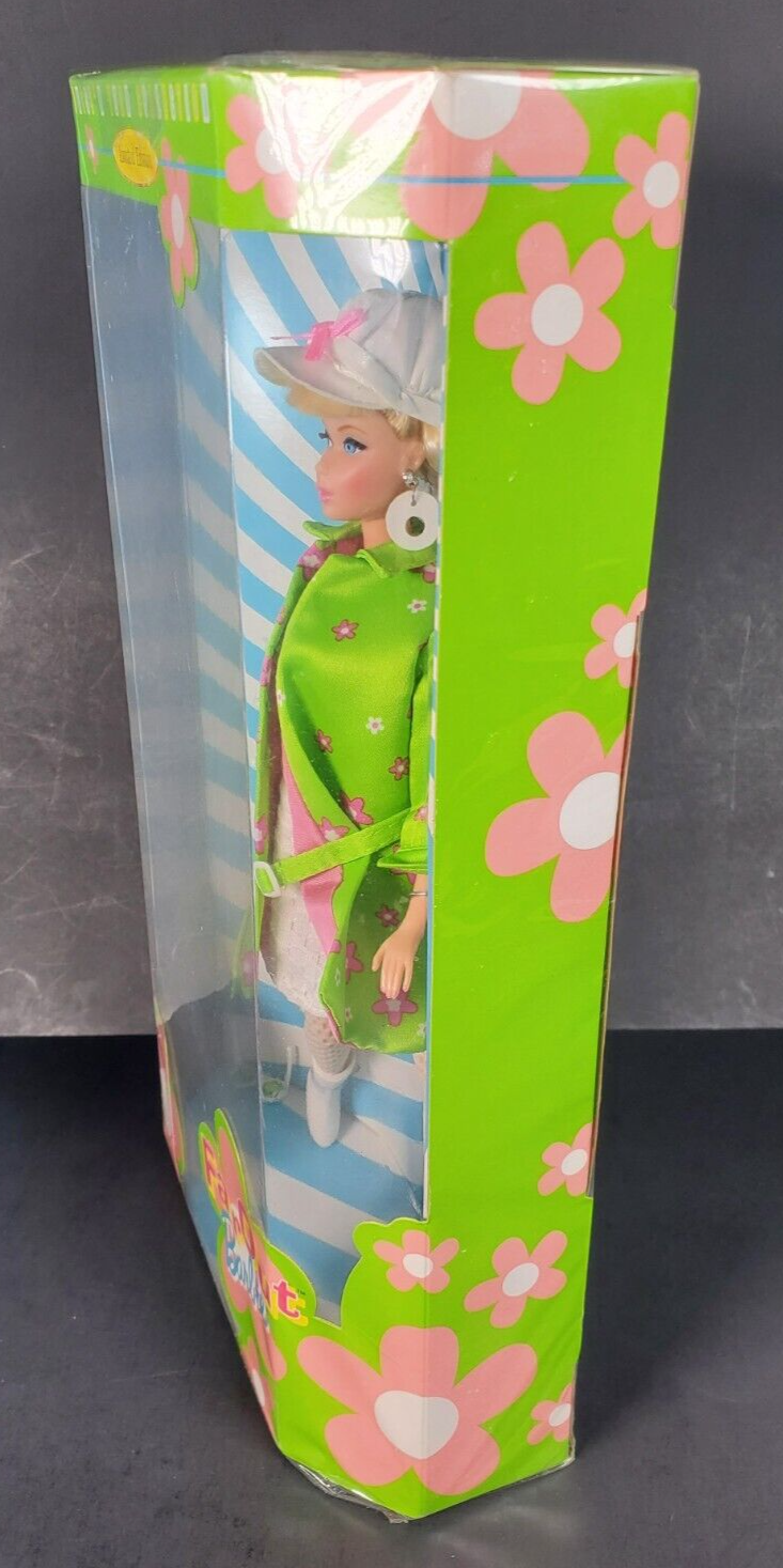 NEW 1998 Twist 'N Turn Collection Far Out Barbie Doll Mattel #21911 ...