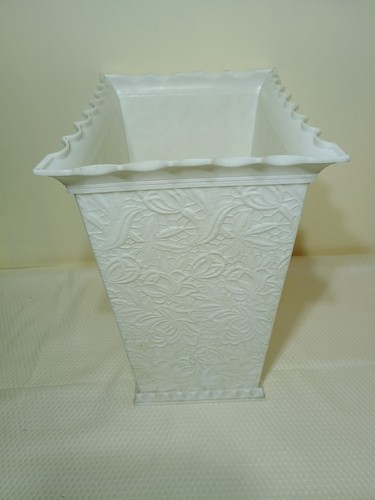 Vtg Max Klein White Lace Floral Ruffle Top Plastic Waste Basket Trash ...