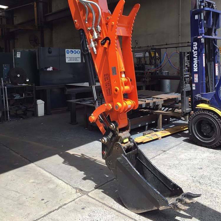 Hydraulic Weld-On Thumb Clip Attachment For One Ton Mini Excavators ...