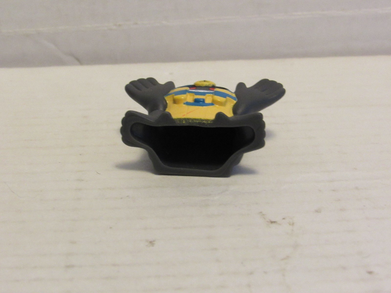 2010 Pokemon B&W Finger Puppet Desukarn / Cofagrigus Figure Nintendo ...