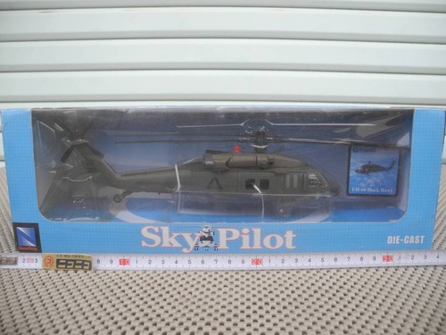 New Ray Sky Pilot 1 60 Diecast Sikorsky 25563A Uh-60 Black Hawk | eBay