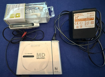 Sony MZ-E25 MiniDisc Recorder Walkman inkl FB - Netzteil und Earphones ...
