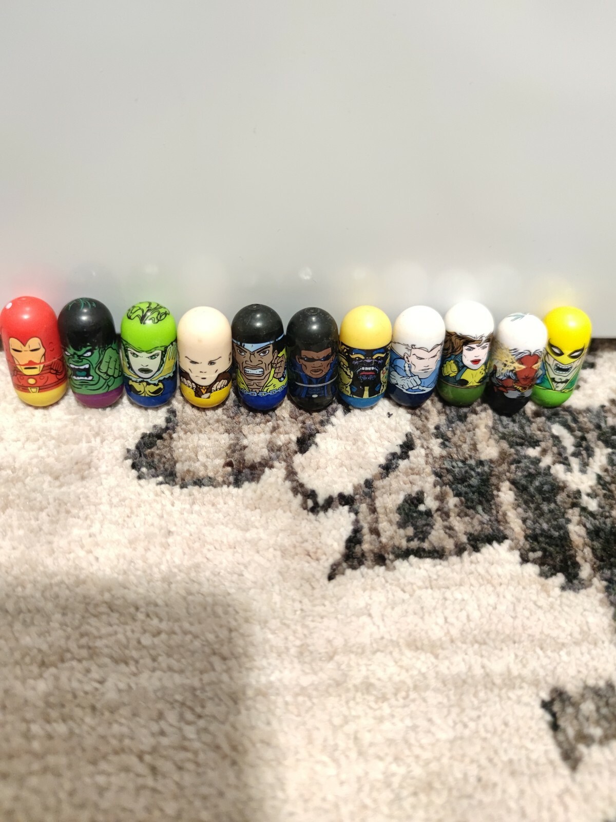 Marvel lot of 11 Mighty Beanz - Iron Man, Hulk, Thanos, Blade, Rogue ...