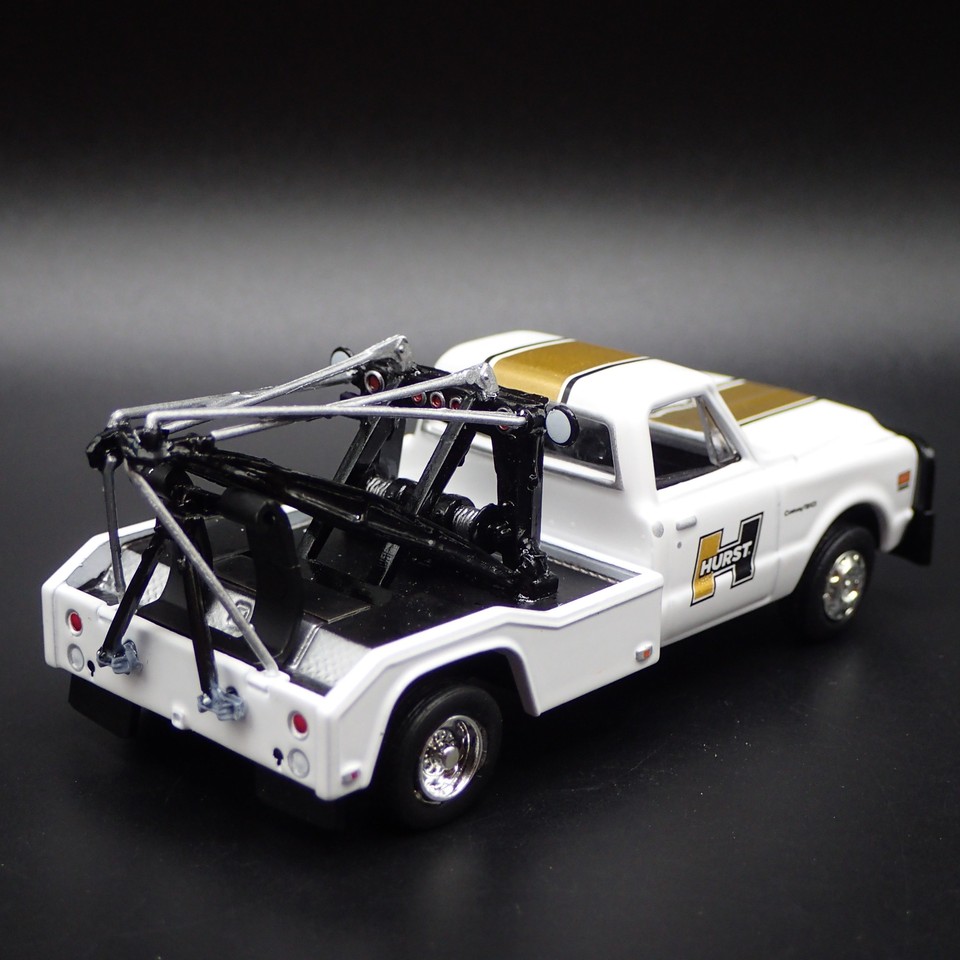 1972 CHEVROLET C30 DUALLY WRECKER TOW TRUCK HURST 1:64 SCALE DIECAST ...