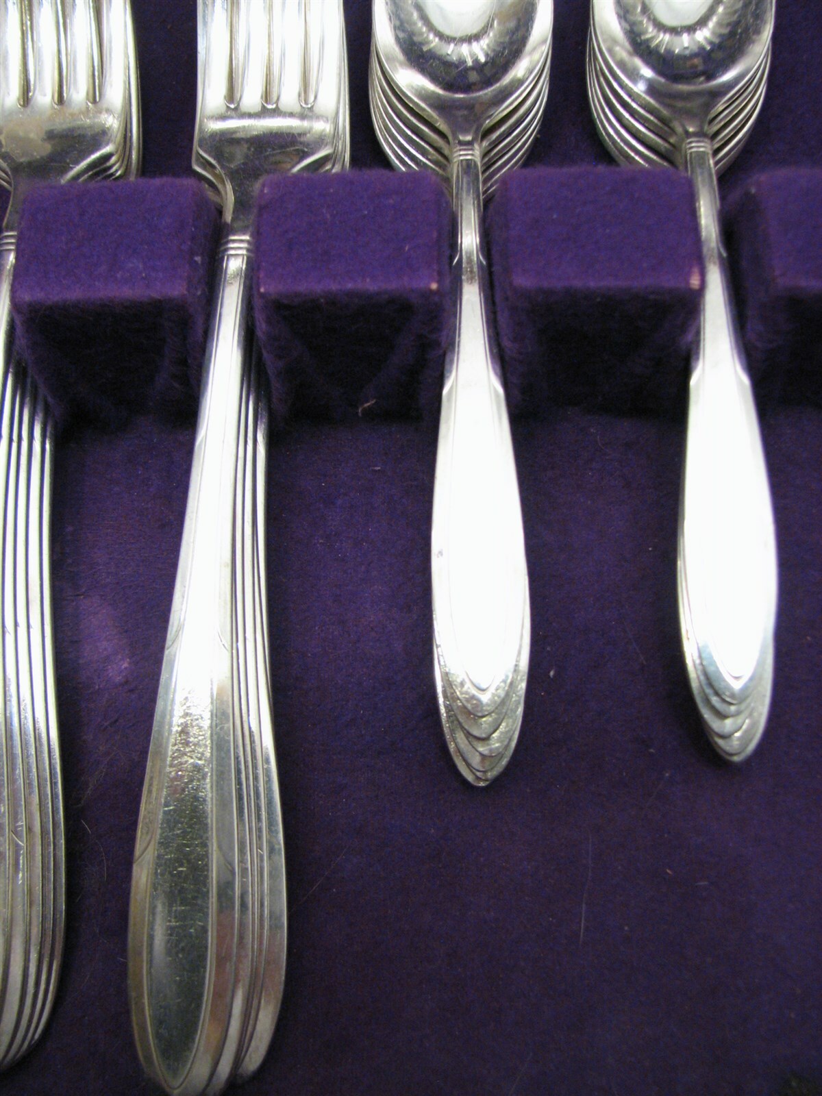 Set Nobility Silver Plate Silverplate Reverie Flatware 65 pcs Service ...