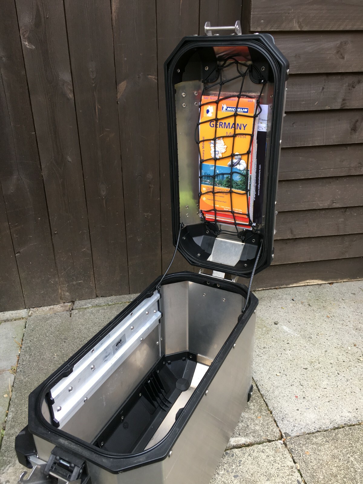 Cargo carrying nets GIVI Trekker Outback Panniers & Top Box OBK58 full ...