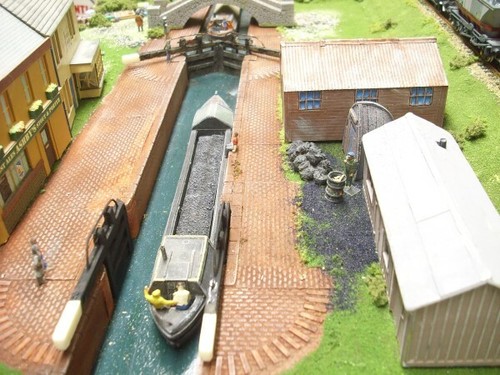 oo gauge 4mm model railway scenery brick canal sides gate recess X2 ...