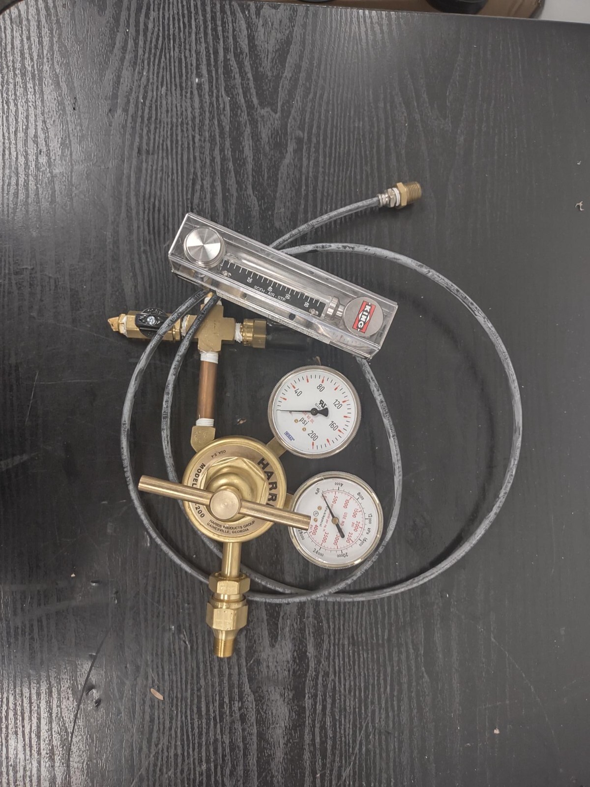 Harris 425-200 CGA E-4 Gas Pressure Regulator Dual Gauge 0-400/4000 w ...