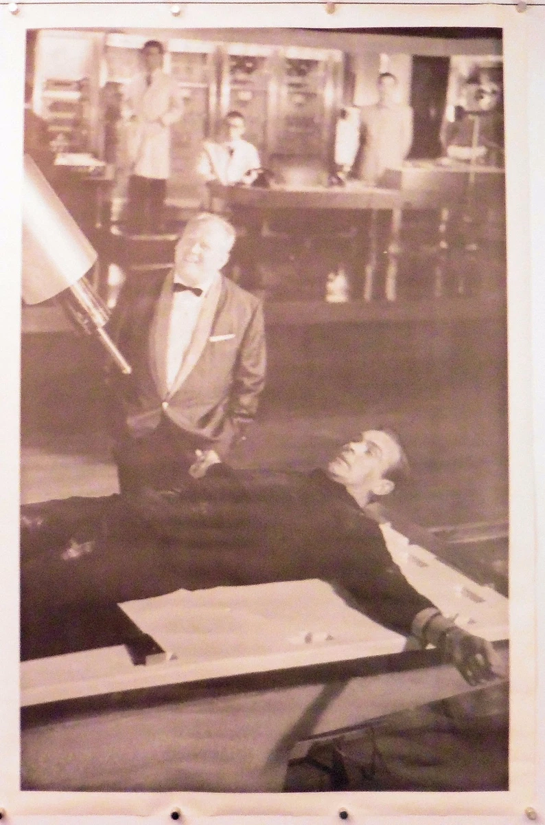 007 Goldfinger Laser