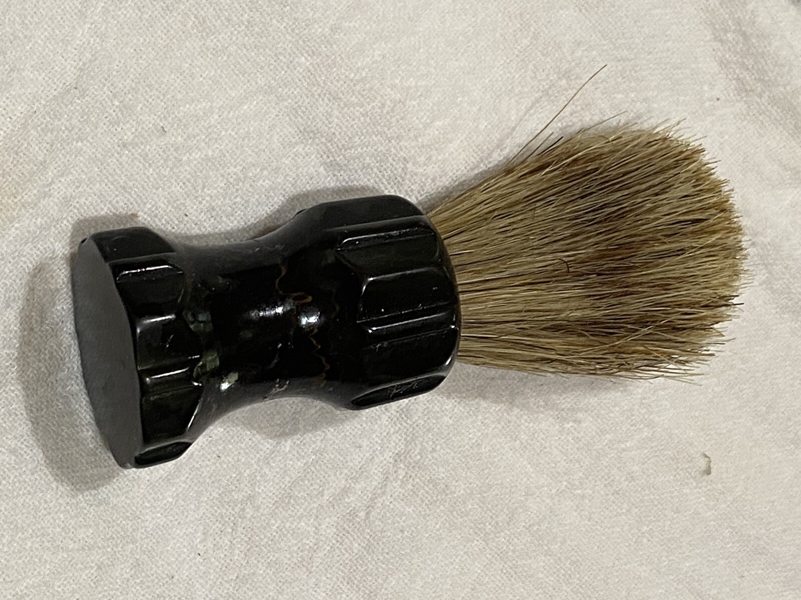 Safety Razor Cabinet With 3 Antique Razors, Blades And Shaving Cream ...