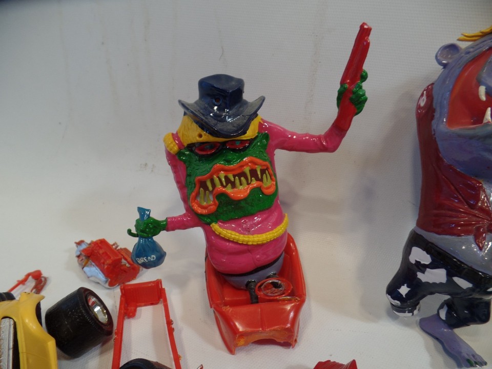 vtg Revell Big Daddy Ed Roth Weird ohs car figure model Kit Parts ...