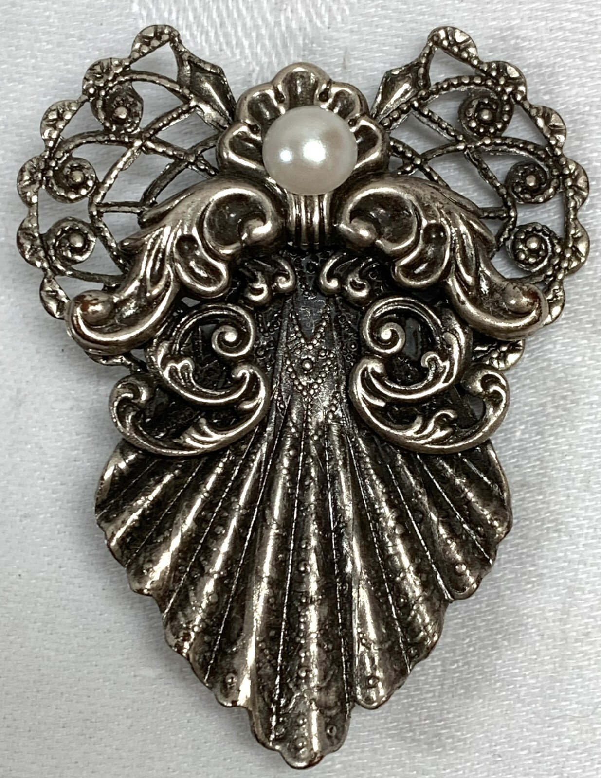 JANE 1997 AOL (Angel of Love) Brooch Pin | eBay