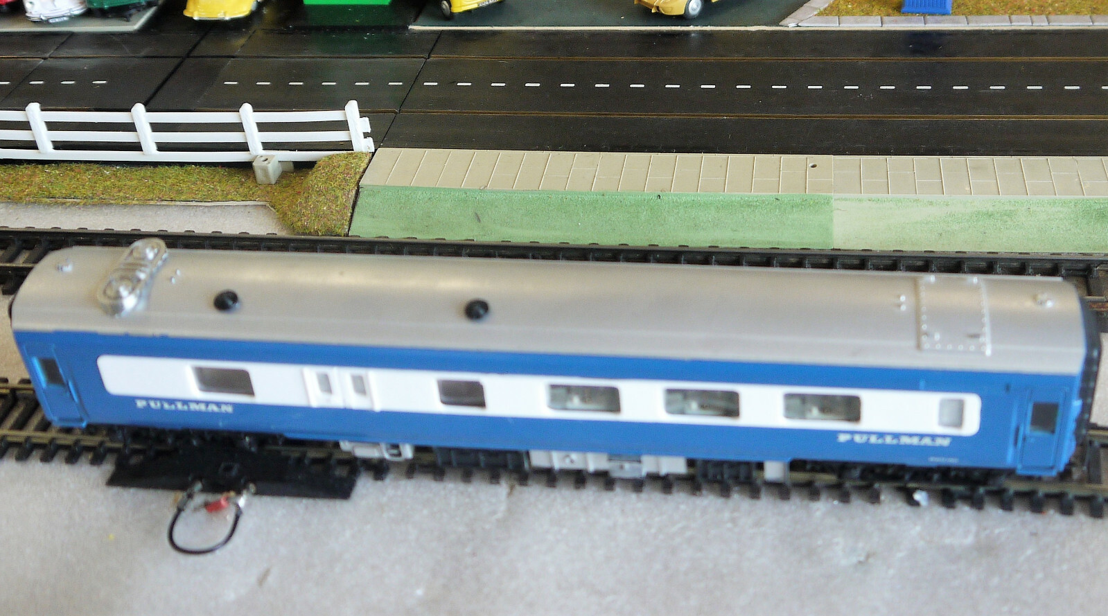 Triang Blue Pullman Palour Car to Kitchen Car conversion set 3D printed ...