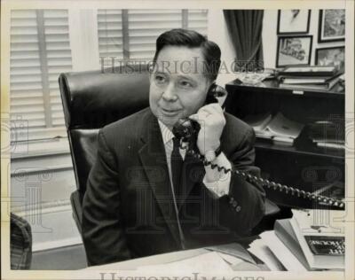 1961 Press Photo Carl Albert works in his office in Washington, D.C ...