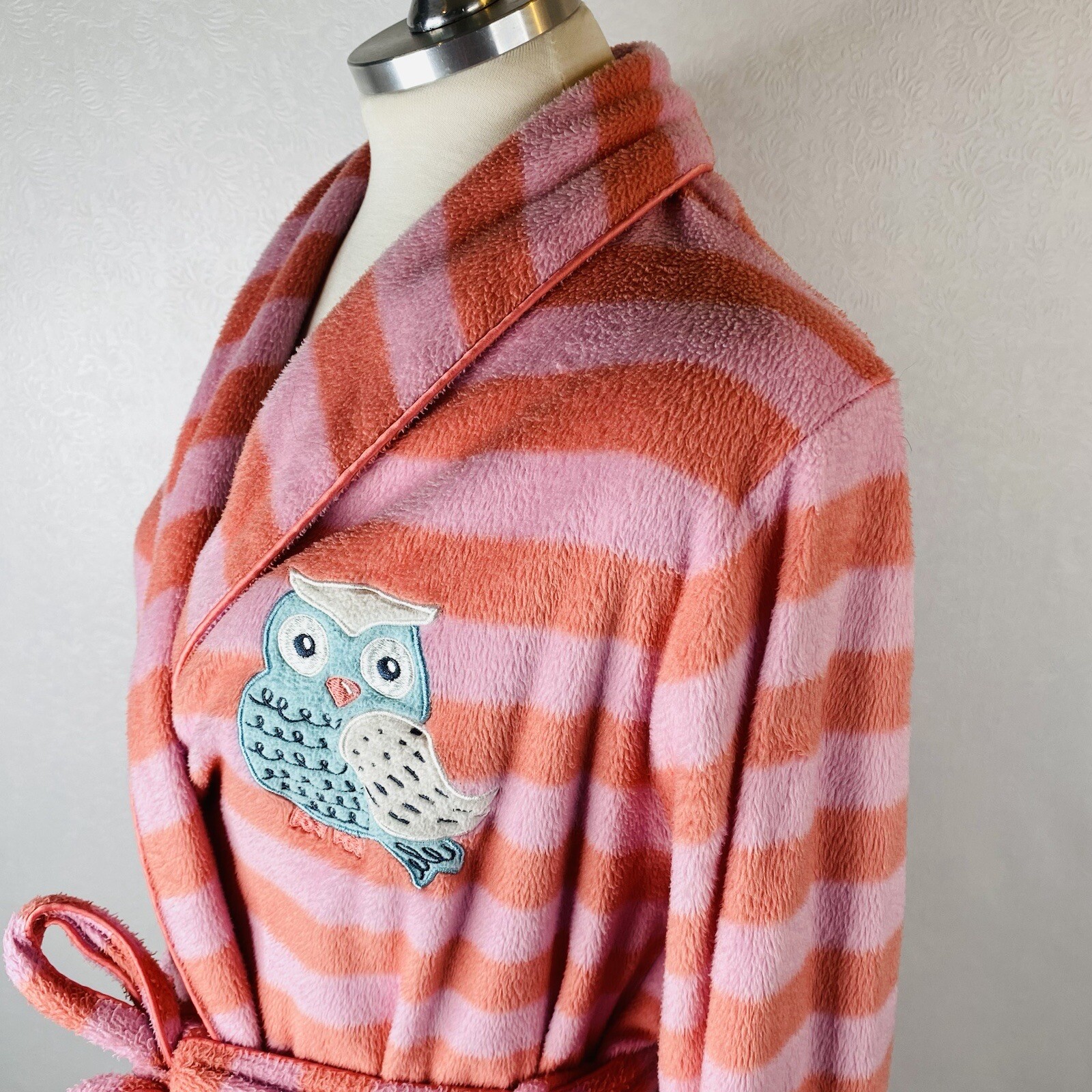 Nick and Nora Size XS/S Pink Coral Striped Soft Fuzzy Belted Robe OWL ...