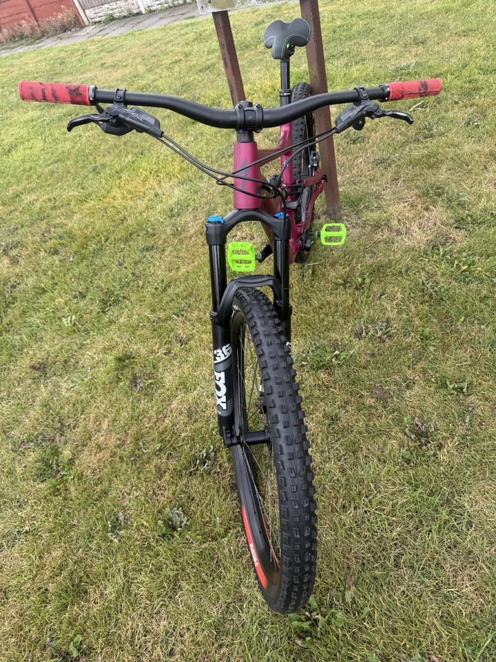 Specialized Status Full Suspension Enduros Downhill Mountaineer Bike ...