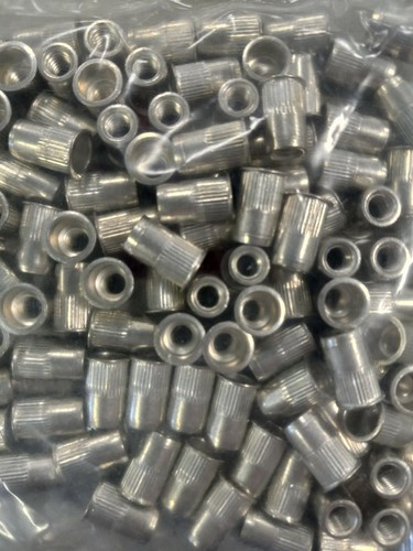 200 pcs 8-32 STAINLESS STEEL RIVET NUTS Threaded Rivet Insert Nutsert ...