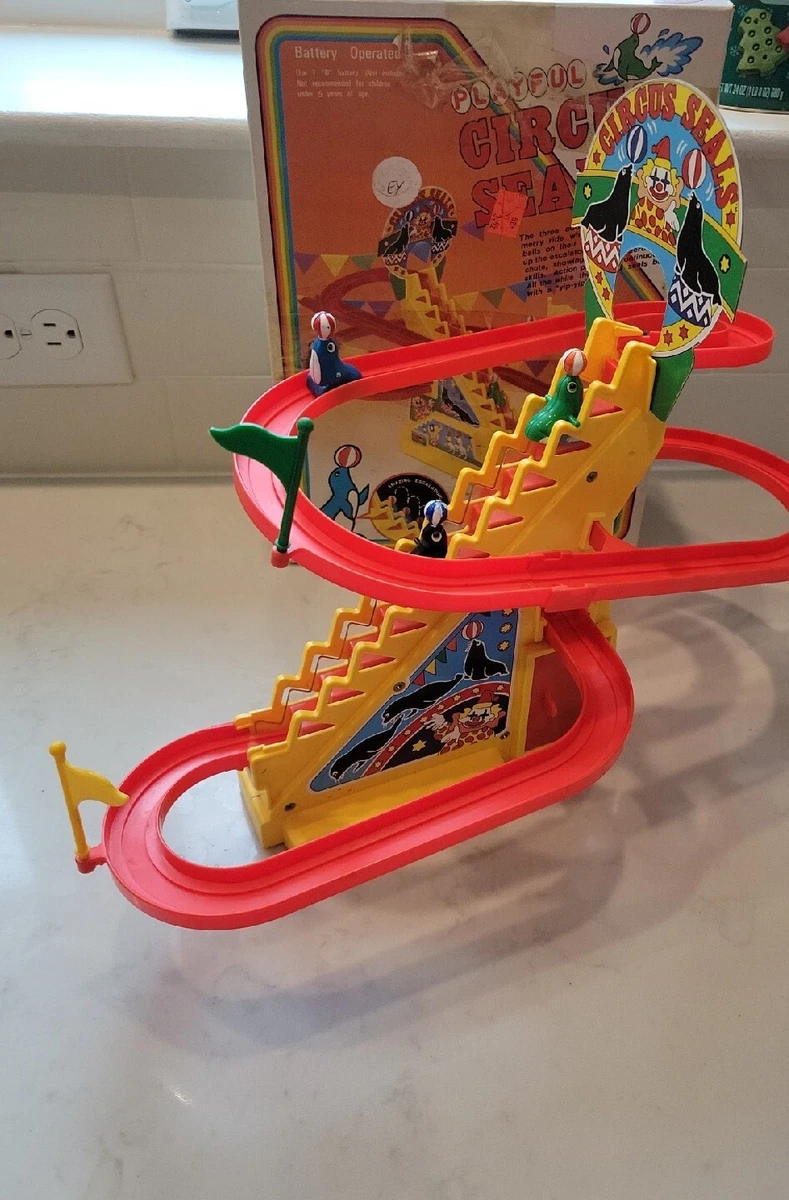 Playful Circus Seals By Dytoy