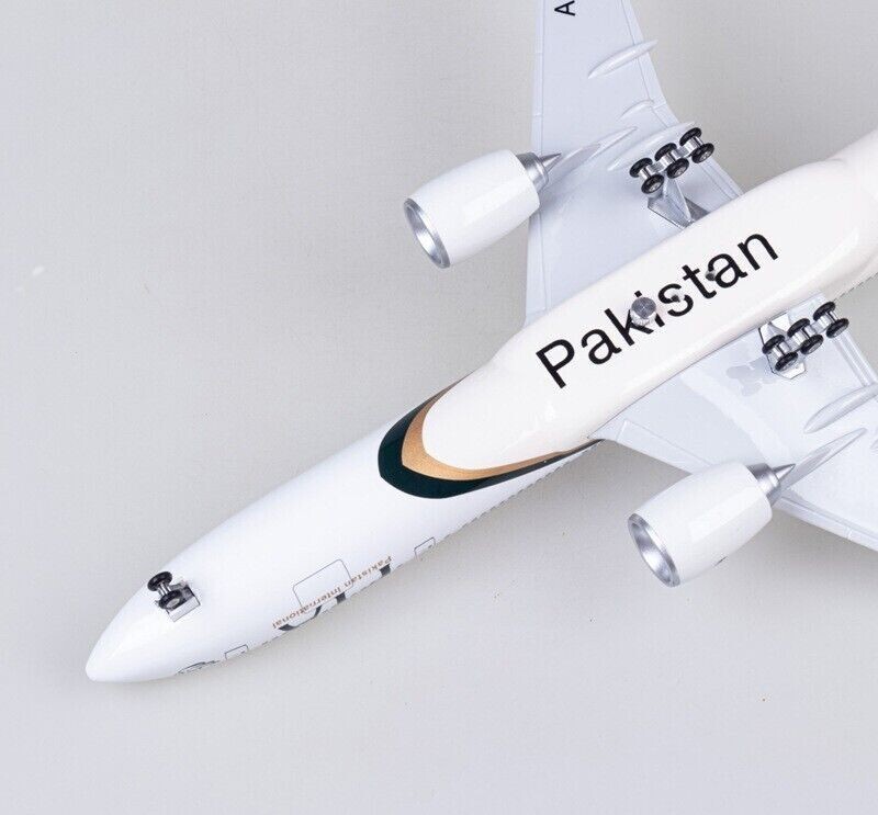 47CM PIA Pakistan BOEING 777-300ER Passenger Airplane Landing Gear ...