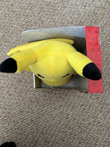 New In Box POKÉMON Electric Charge Pikachu 10" Talking Toy w/ Lights ...