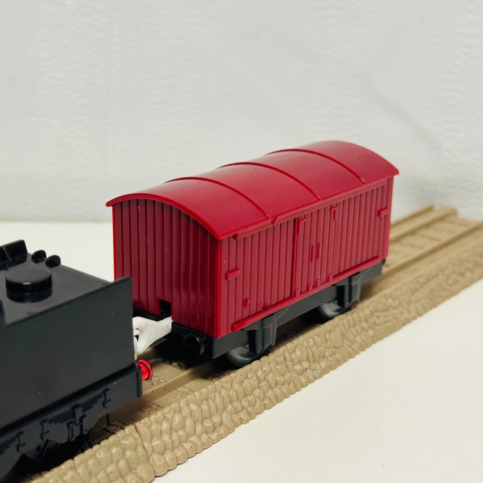 Thomas & Friends - Tomy/ Trackmaster NEVILLE & RED VAN 2006 - Motorized ...
