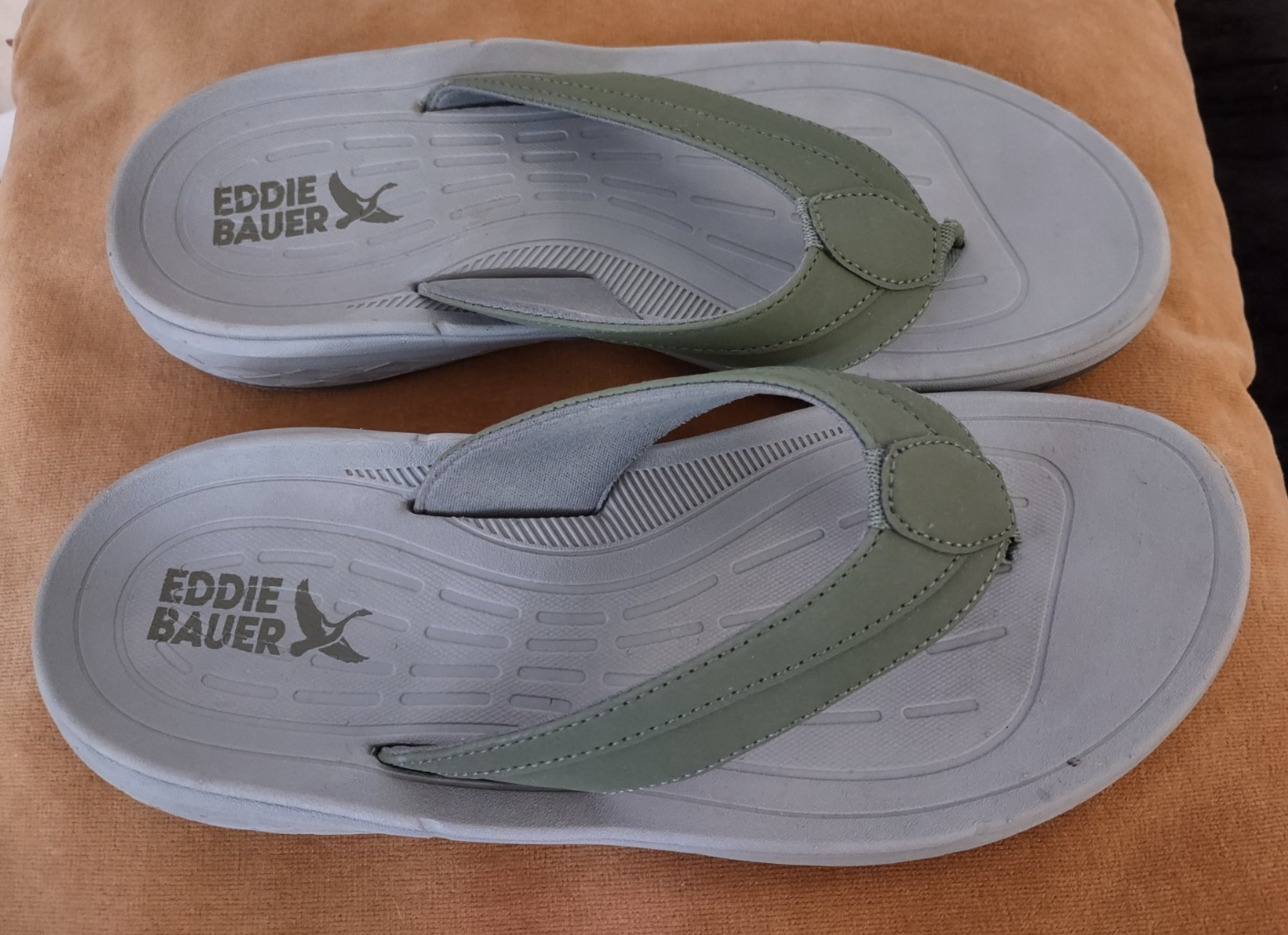 Eddie Bauer Grey Womens Sandals Flip Flops Size 8 Summer Beach Pool ...