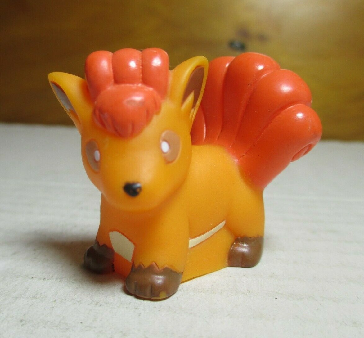 B. 2009 Pokemon Finger Puppet Vulpix Figure Gotta Catch Them All ...