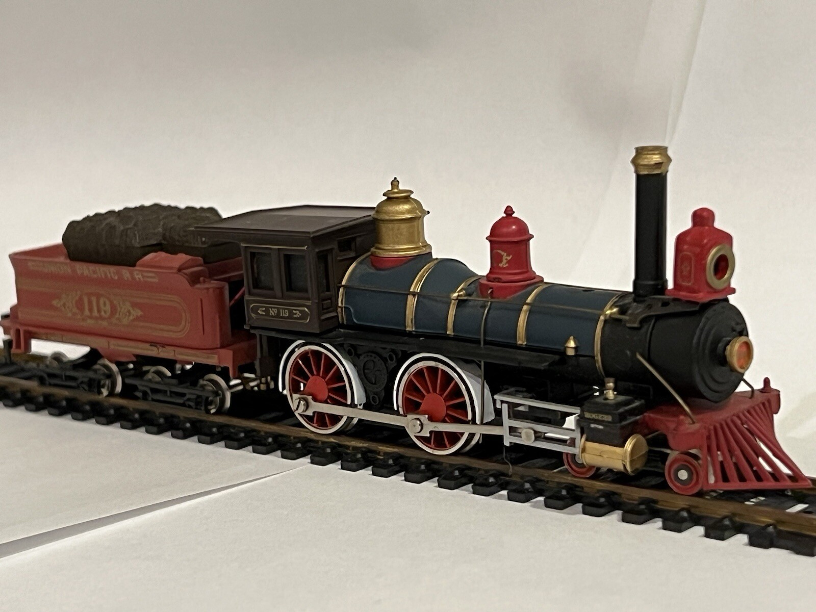 Beautifully Detailed Bachmann DC HO Scale Steam Locomotive- No 119 (not ...
