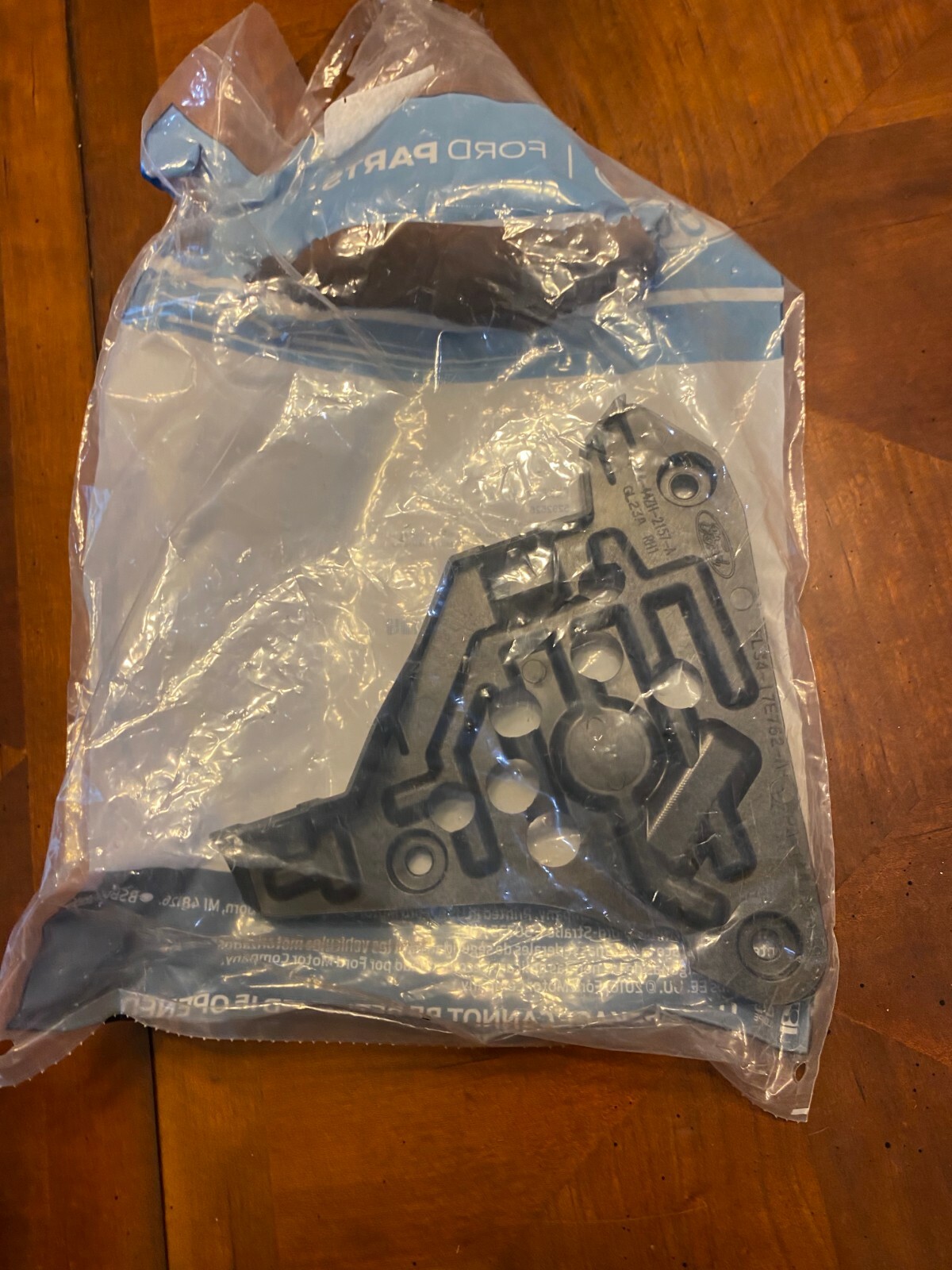 New Genuine Ford Bracket - Bumper Mounting FL3Z17C972A / FL3Z-17C972-A ...