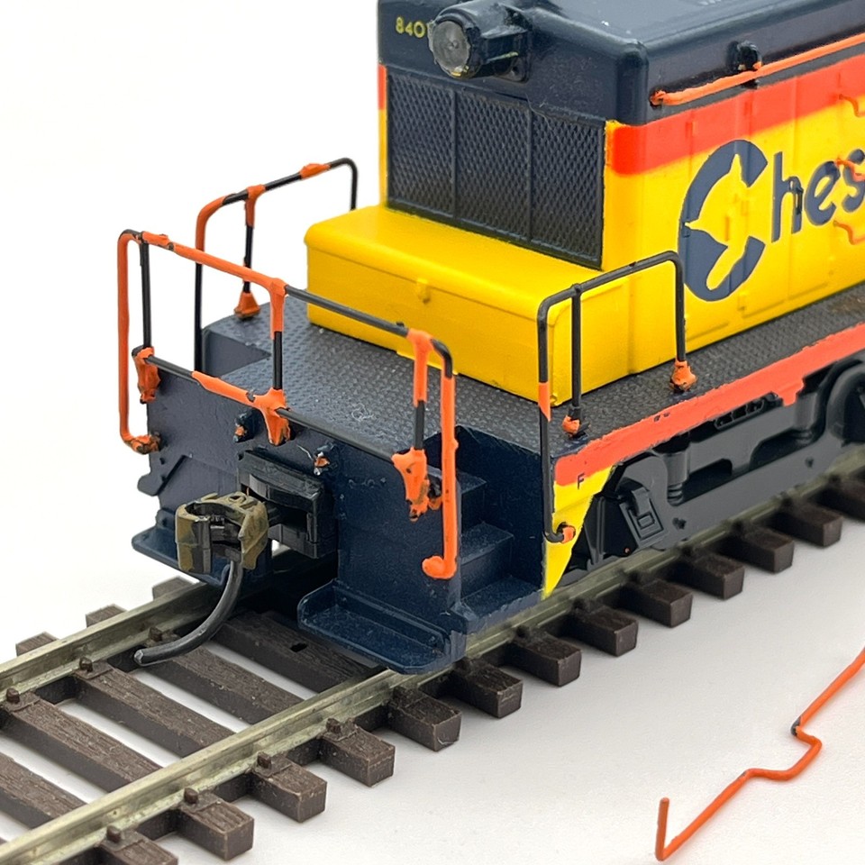Walthers HO Scale 932-1361 Chessie System EMD SW1 Diesel Switcher 8401 ...