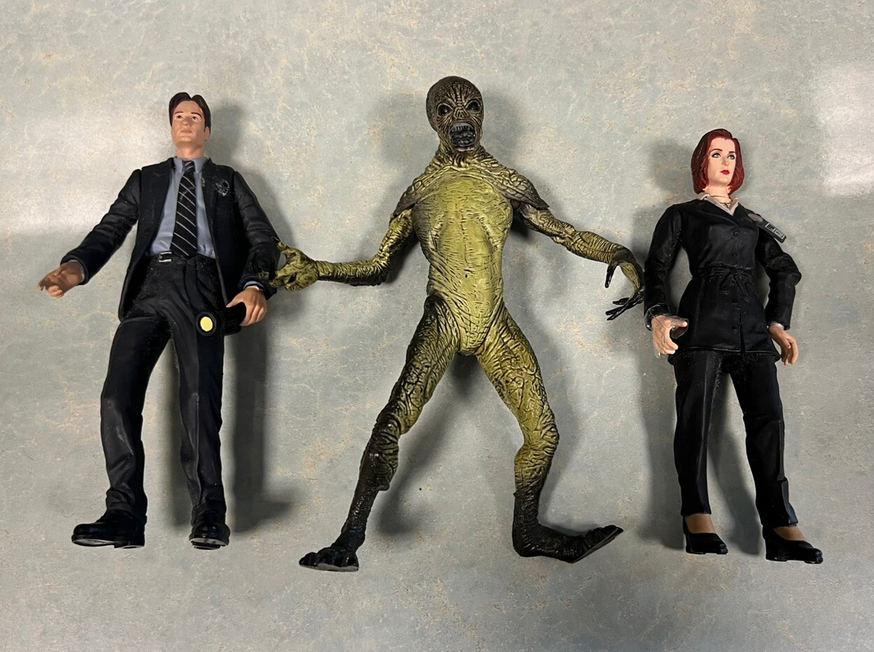 X-Files McFarlane Lot of 3 Figures 6in: Mulder, Scully, Alien 90s Toys ...