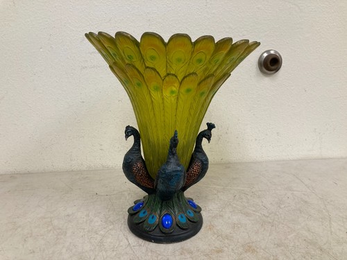 Design Toscano KY1043 Grand Plumage Peacock Sculptural Vase Art Decor ...