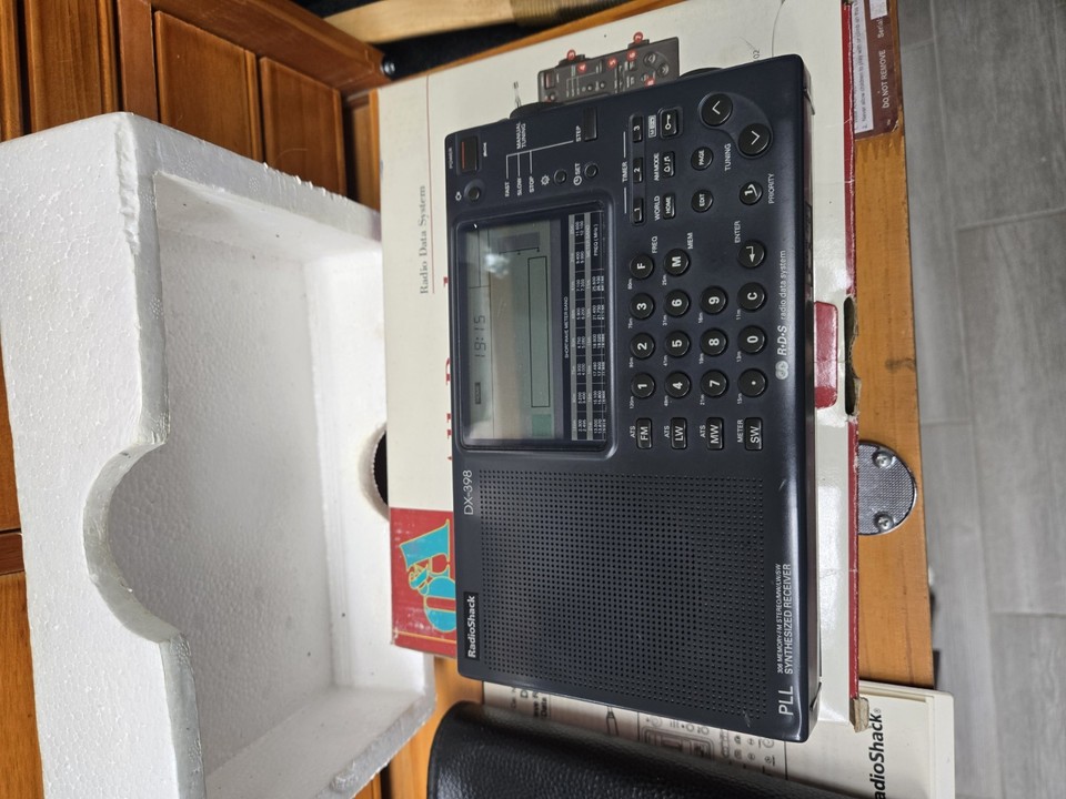 Radio Shack DX-398 All-Band Shortwave Receiver | eBay