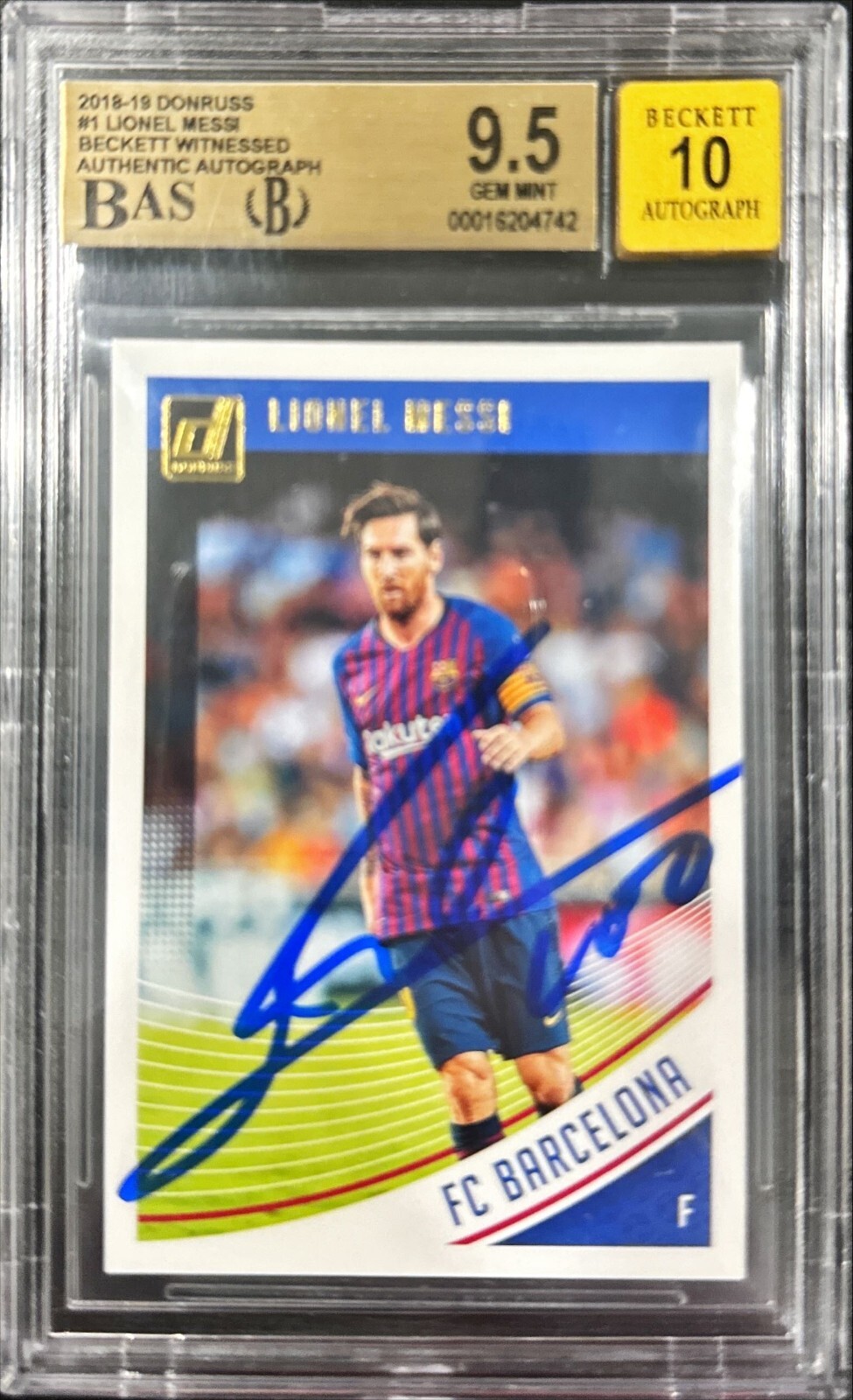 Lionel Messi Autographed Memorabilia | Signed Photo, Jersey ...