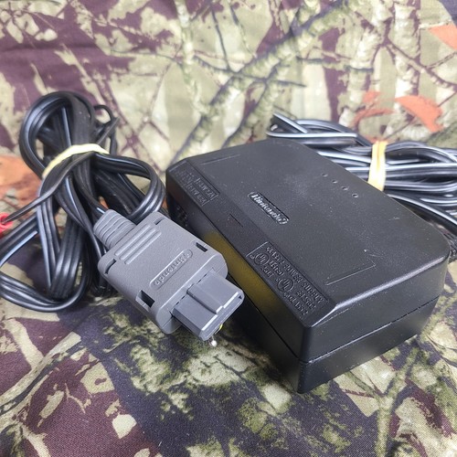 Nintendo 64 N64 Console W/ Controllers, Cables, & And Jumper Pak ...