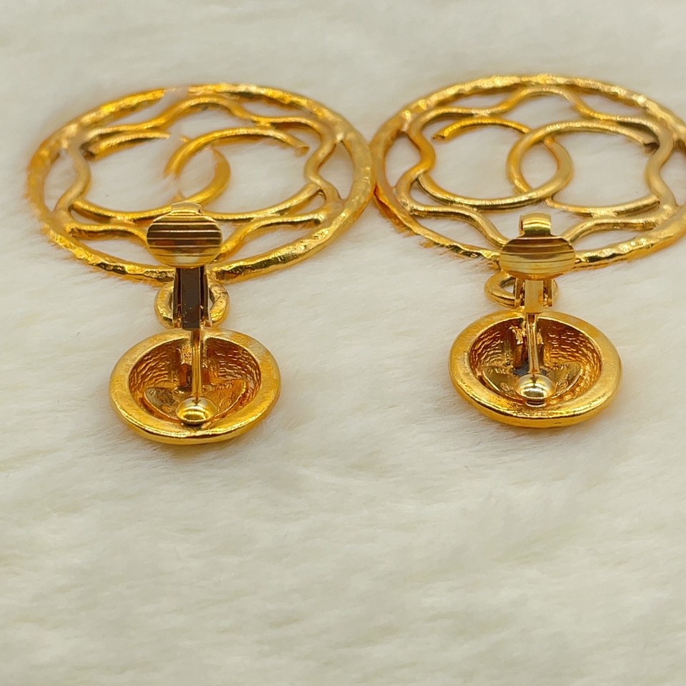 Auth Chanel Coco Mark Round Swing Gold Hexagram Earrings 28 g W/Box ...