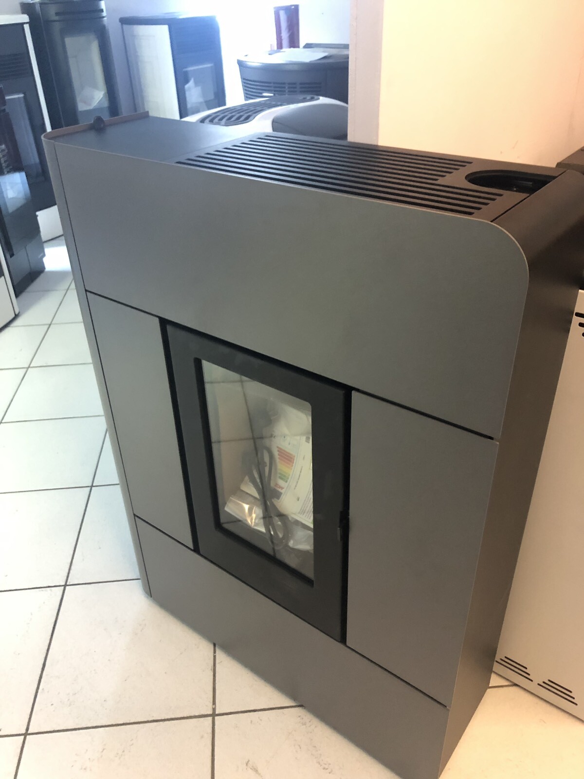 STUFA PELLET MCZ ALEA COMFORT AIR WHITE/BLACK - 7KW CANALIZ - BY ...