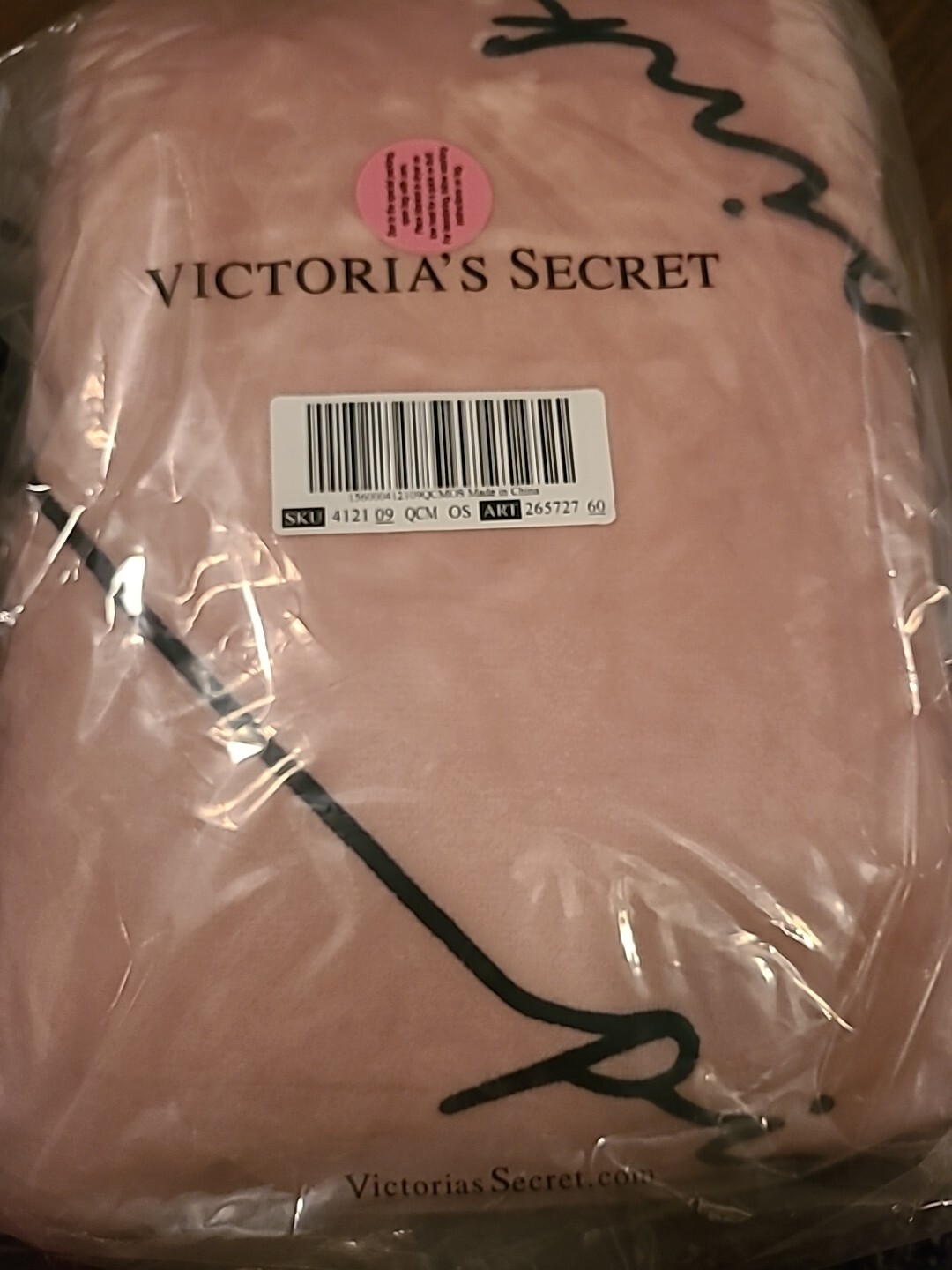 NWT Sealed Victoria's Secret PINK Black Cursive Logo Sherpa Throw ...