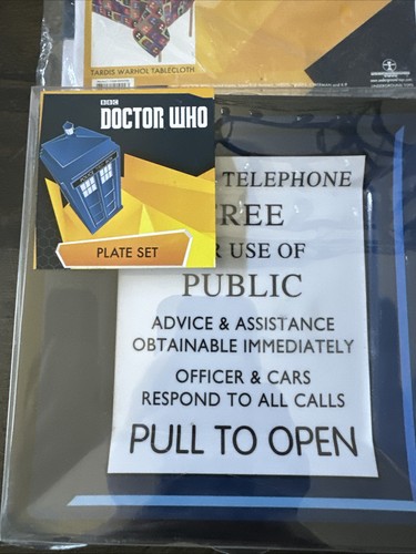 Doctor Who Kitchen Essentials Bundle. 8 Plates, 2 Towels, Spork, Salt ...
