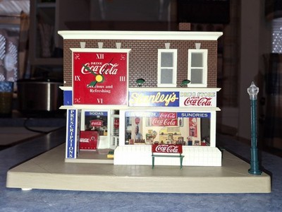 DANBURY MINT STANLEY'S COCA-COLA CORNER DRUG STORE/ Works Great! | eBay