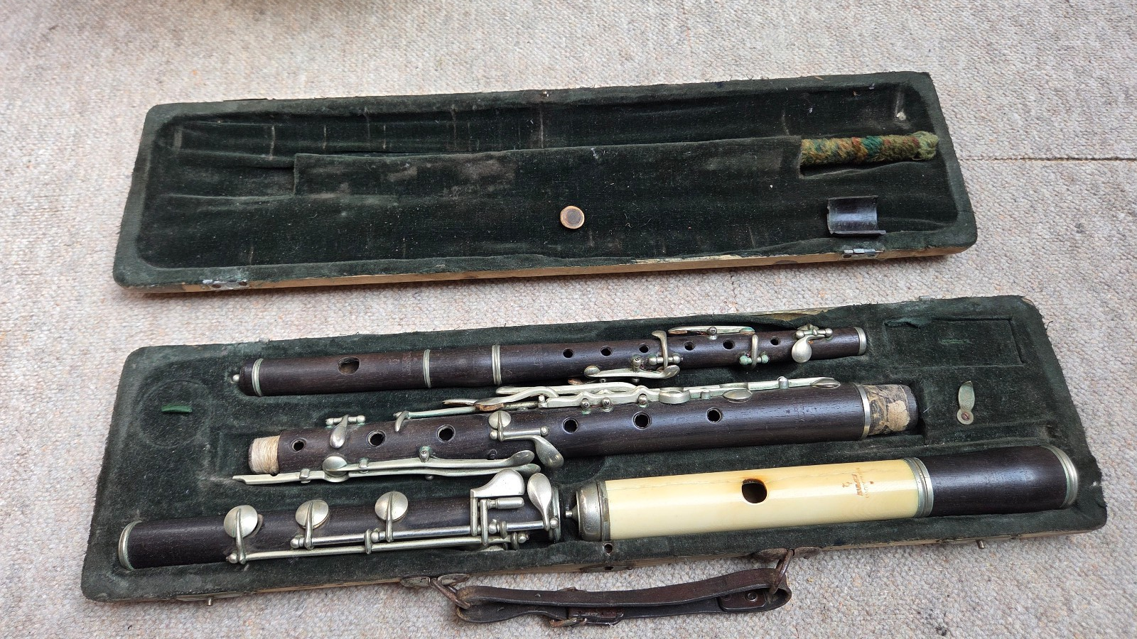 Nice, very old wooden C- flute & piccolo set 