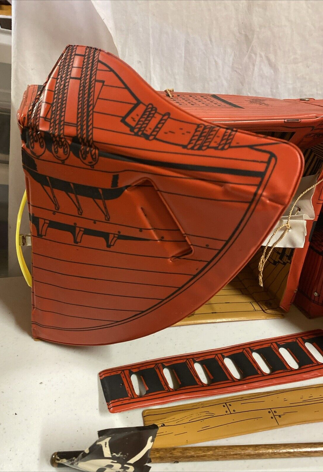 1973 MATCHBOX "Fighting Furies Pirate Ship" & Accessories LESNEY not ...