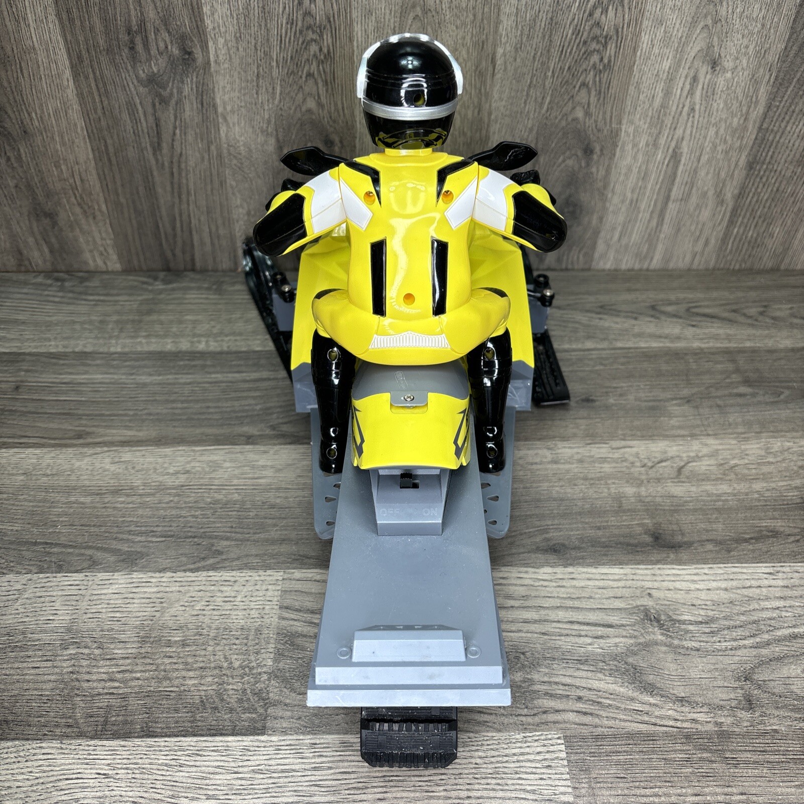 Syma Revolt RC Snowmobile Trail Blazer Remote Control 1:6 Scale ...