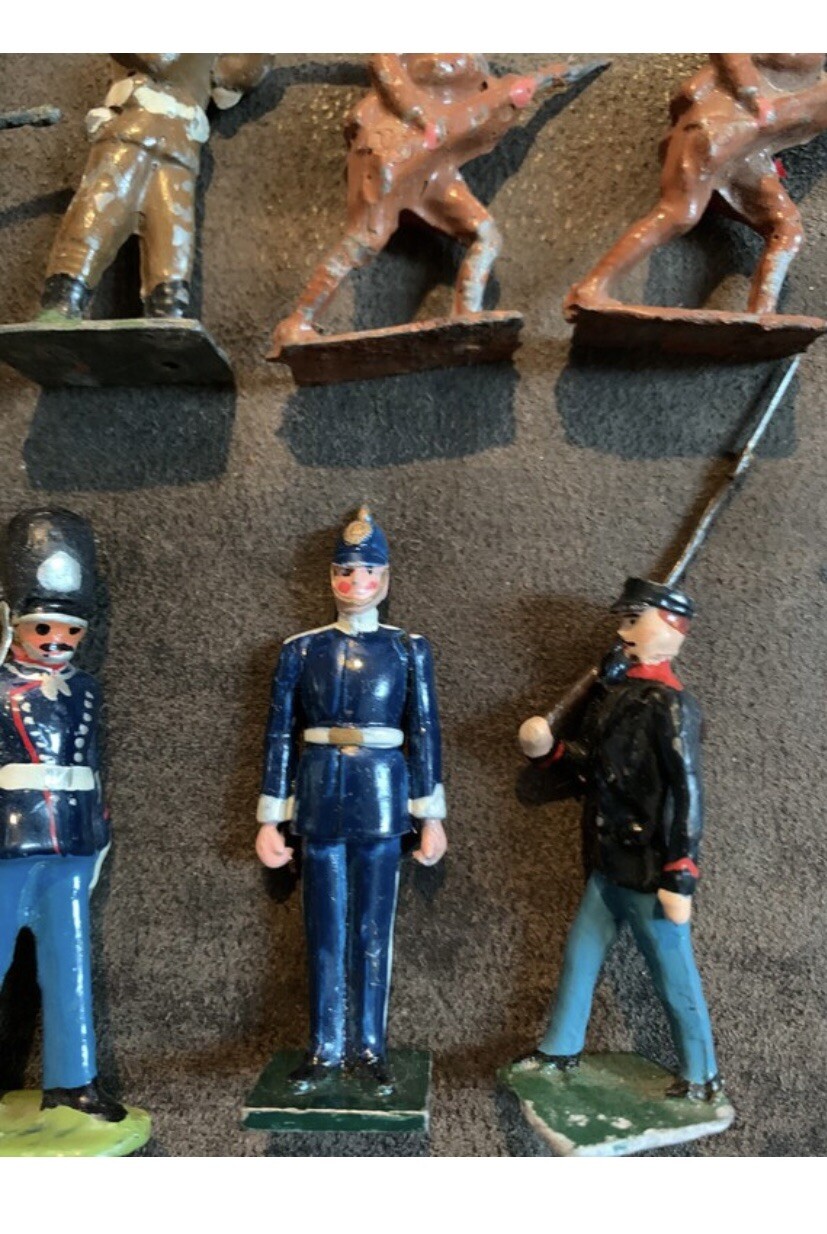 Antique cast metal soldiers lot of 12 | eBay