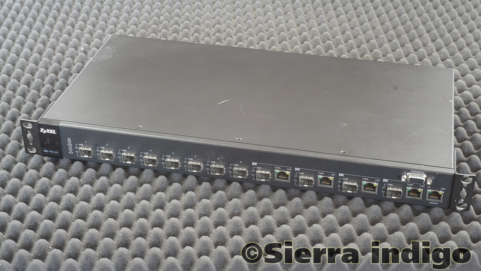 ZyXEL GS-4012F Managed Layer 3+ Switch with Rack Mount Brackets ...