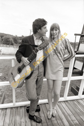 "Joni Mitchell & Leonard Cohen Newport 1967 - BILDENDE KUNST ARCHIV ...