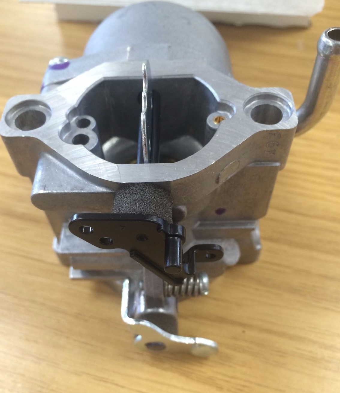 GENUINE BRIGGS & STRATTON CARBURETTOR 594593 Briggs carb replaces ...